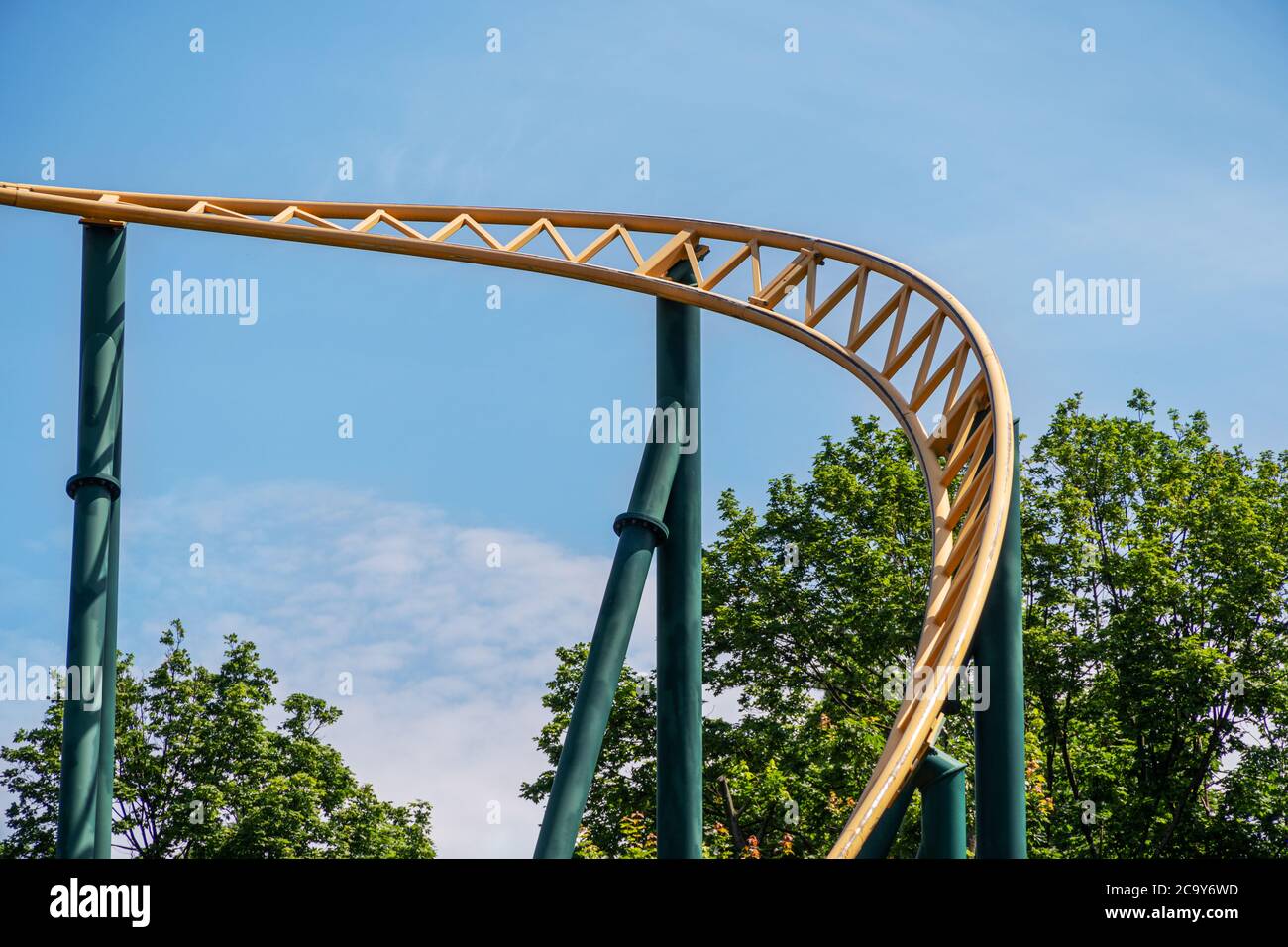 Roller coaster loop closeup hi-res stock photography and images - Alamy