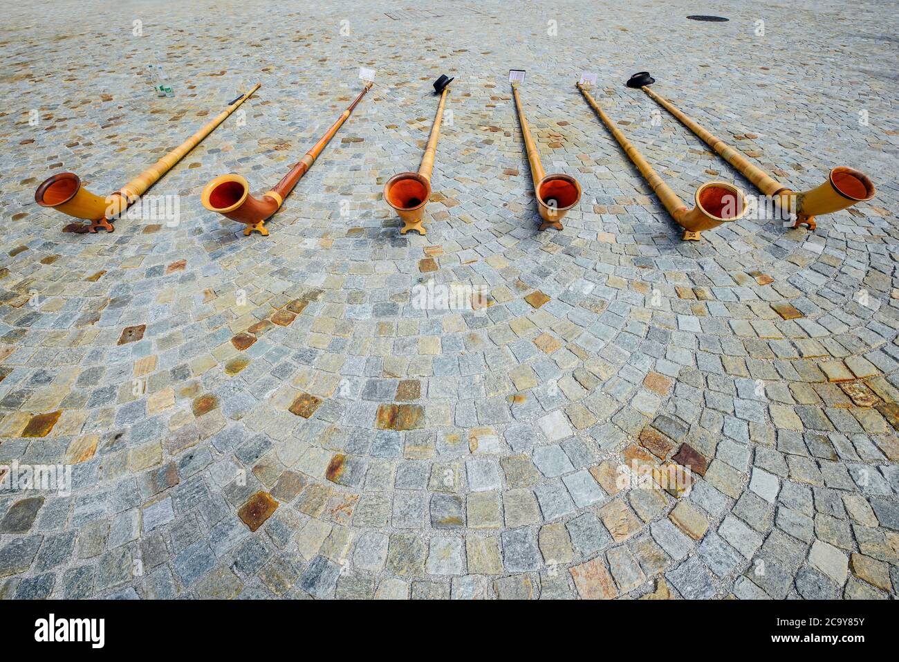 Alphorn instrument hi-res stock photography and images - Alamy