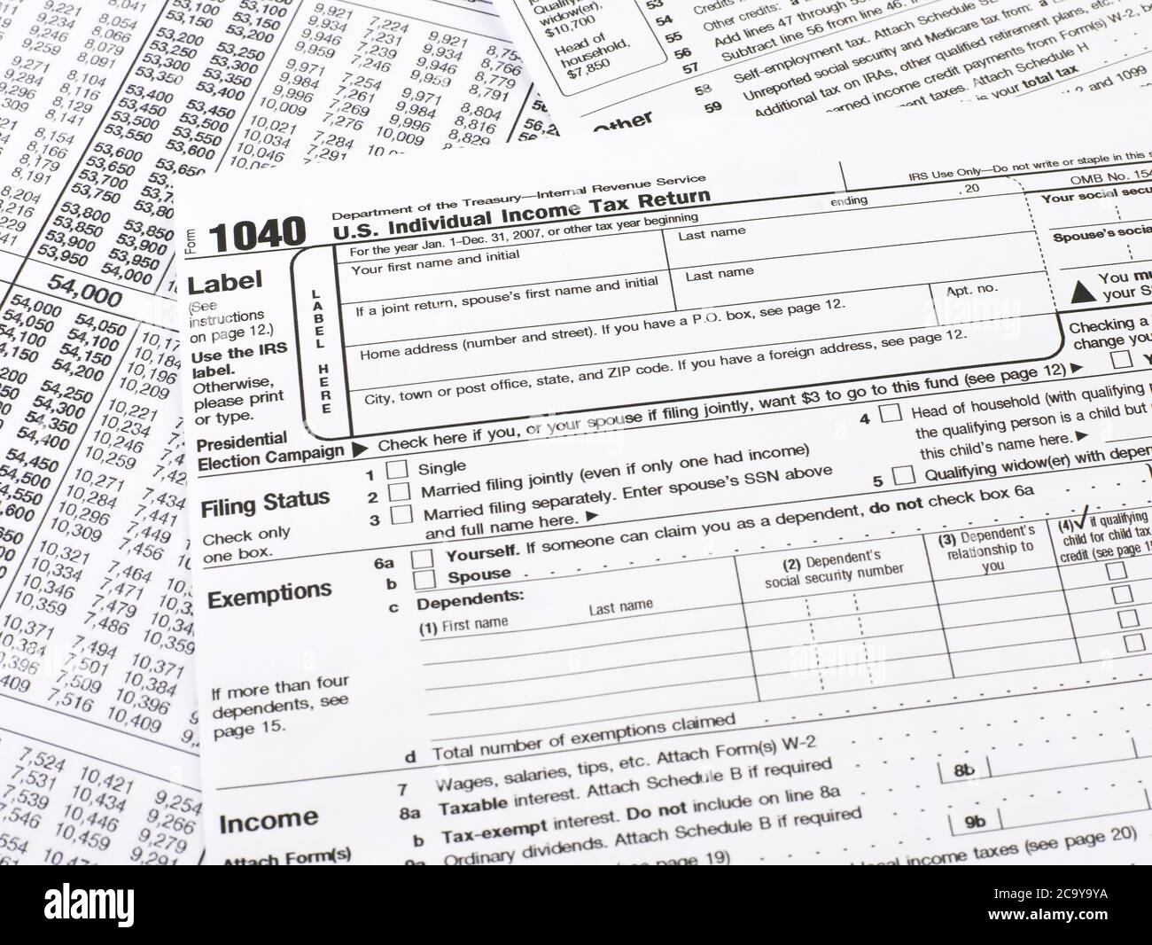 Tax form 1040 close up hi-res stock photography and images - Alamy