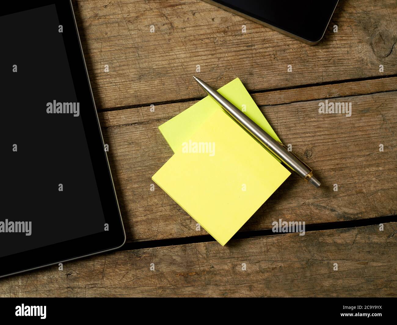 Blank adhesive notes on desk Stock Photo - Alamy