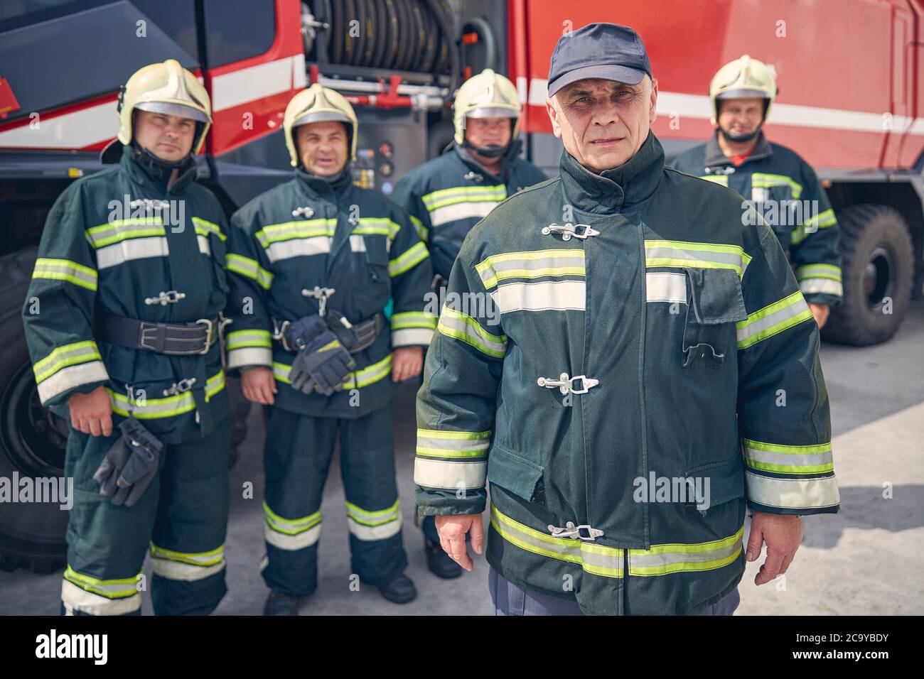 Five fire fighter hi-res stock photography and images - Alamy