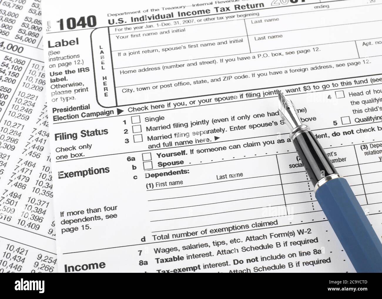 1040 tax form Stock Photo - Alamy