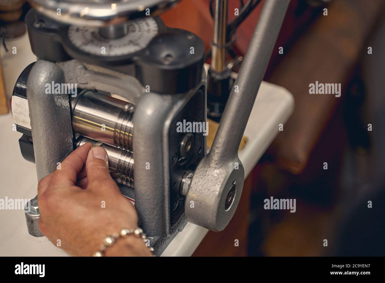 Hand Rolling Metal Break