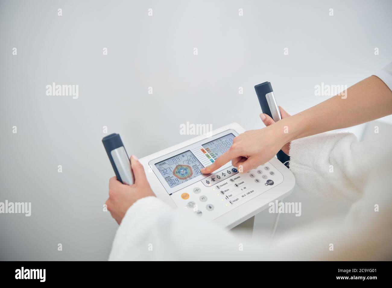 Full body scanner hi-res stock photography and images - Alamy