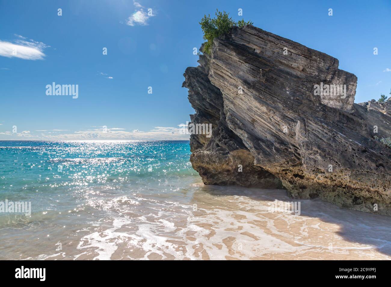 Rock formations on Horseshoe Bay beach, on the island of Bermuda Stock ...
