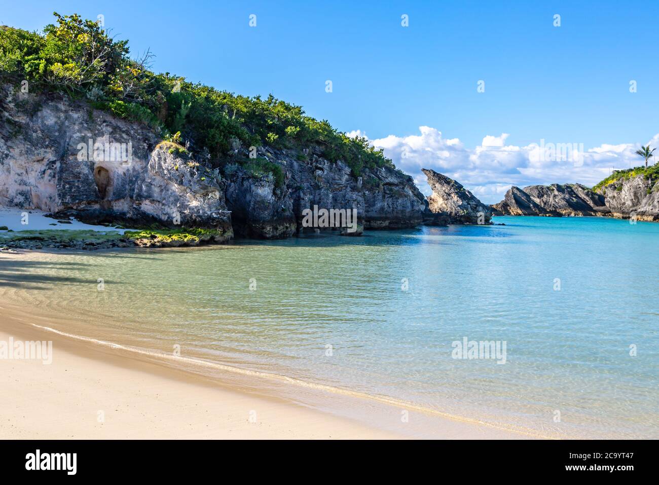 Tropical island beach people overhead hi-res stock photography and ...