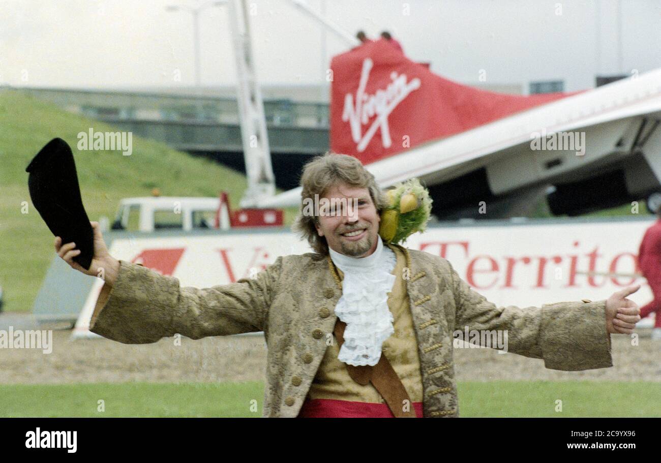 Virgin Atlantic boss Sir Richard Branson at entrance tunnel to London ...