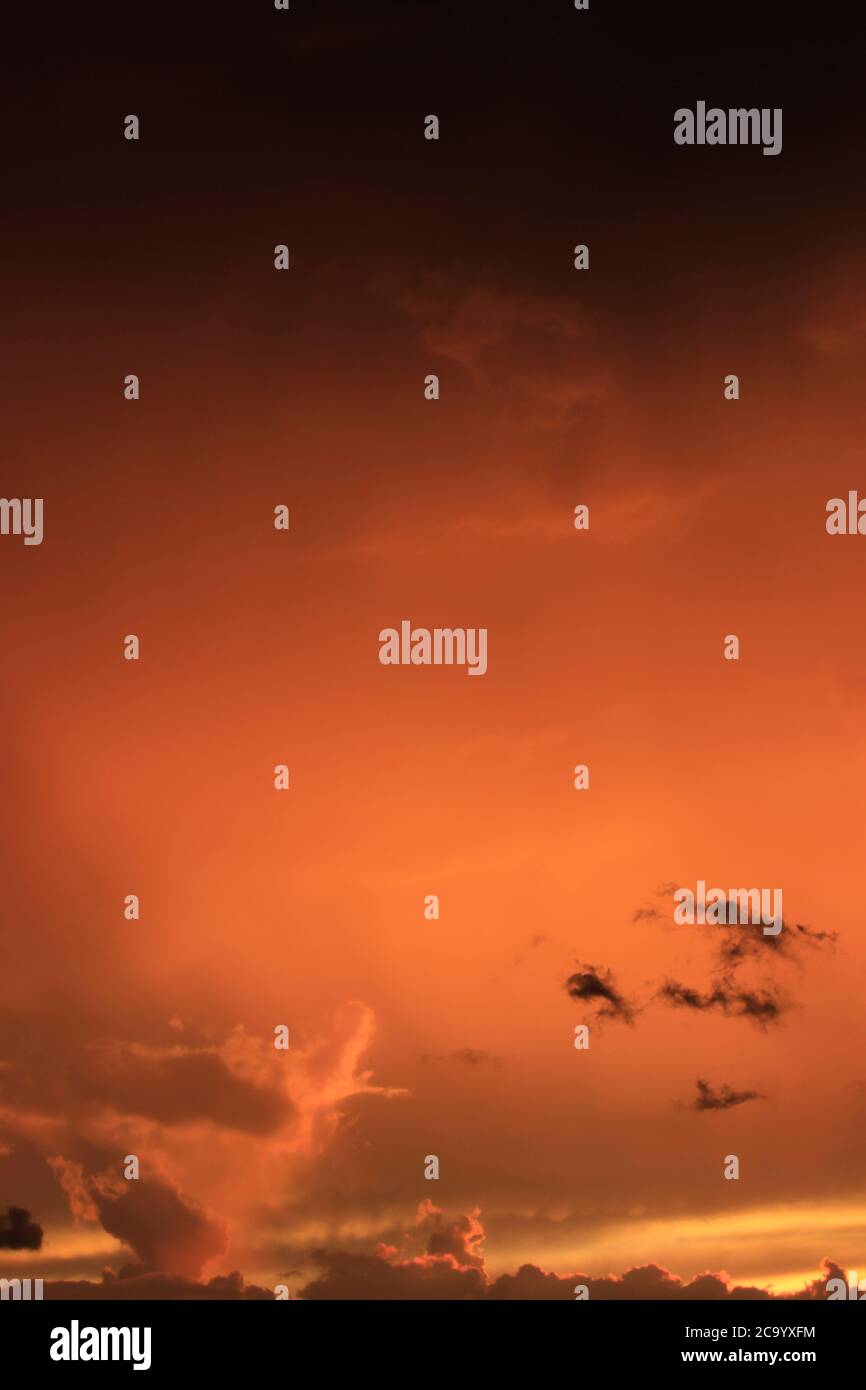 Sunset / sunrise with dramatic cloudscape, vivid colors and negative space for copy Stock Photo ...