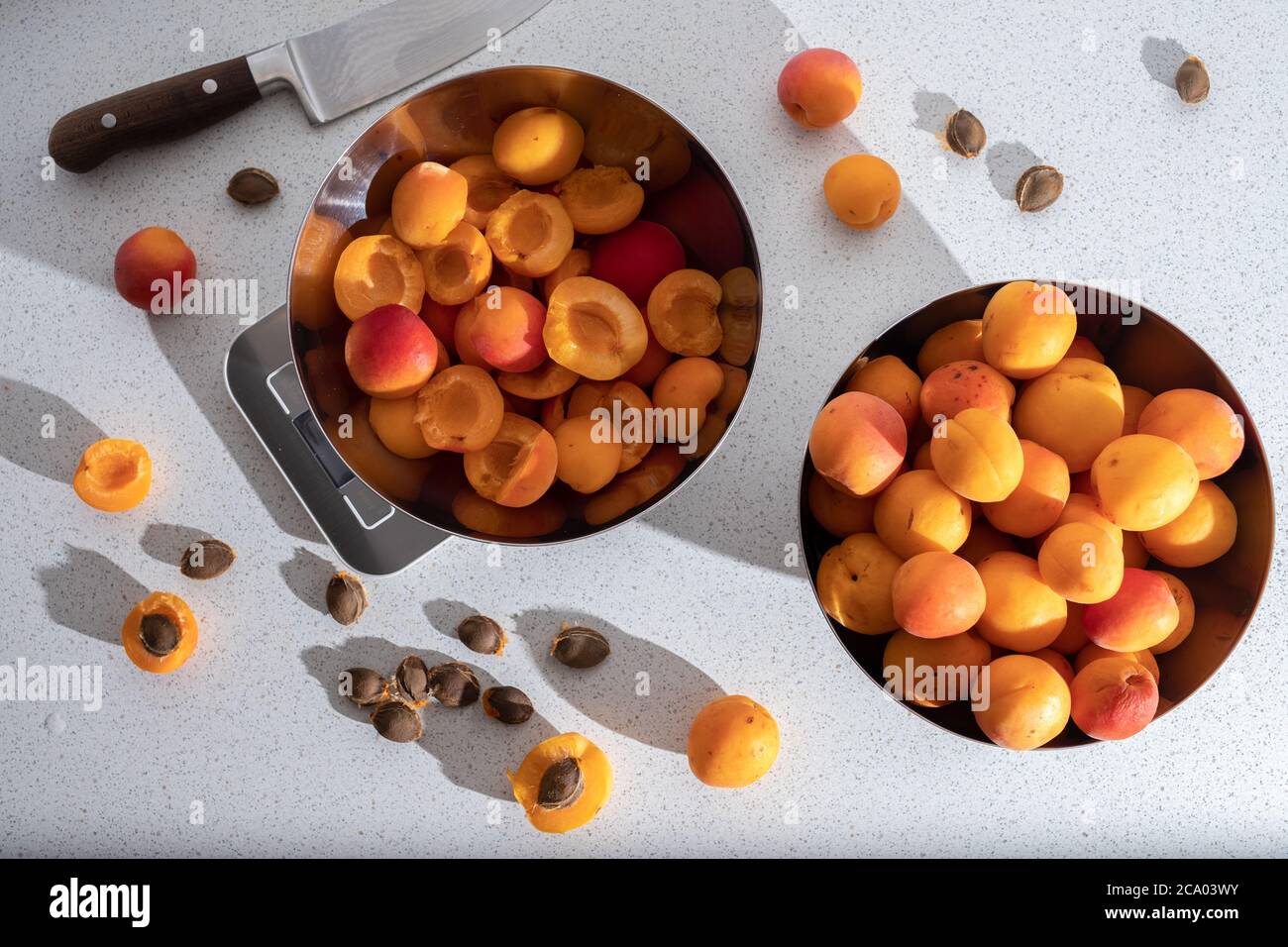Apricots. Fresh and healthy fruit Stock Photo - Alamy
