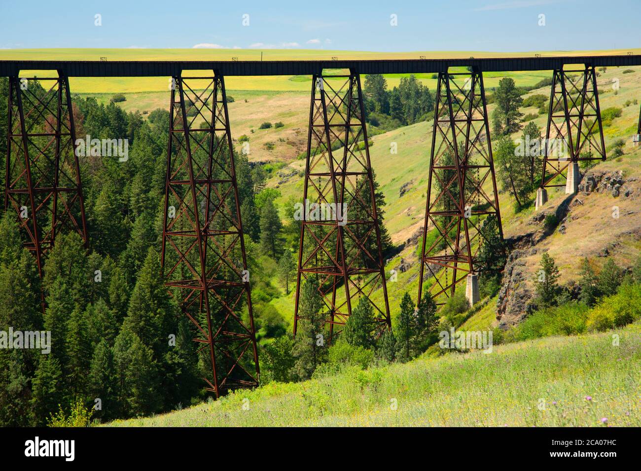 Trestle railroad railway train hi-res stock photography and images - Alamy