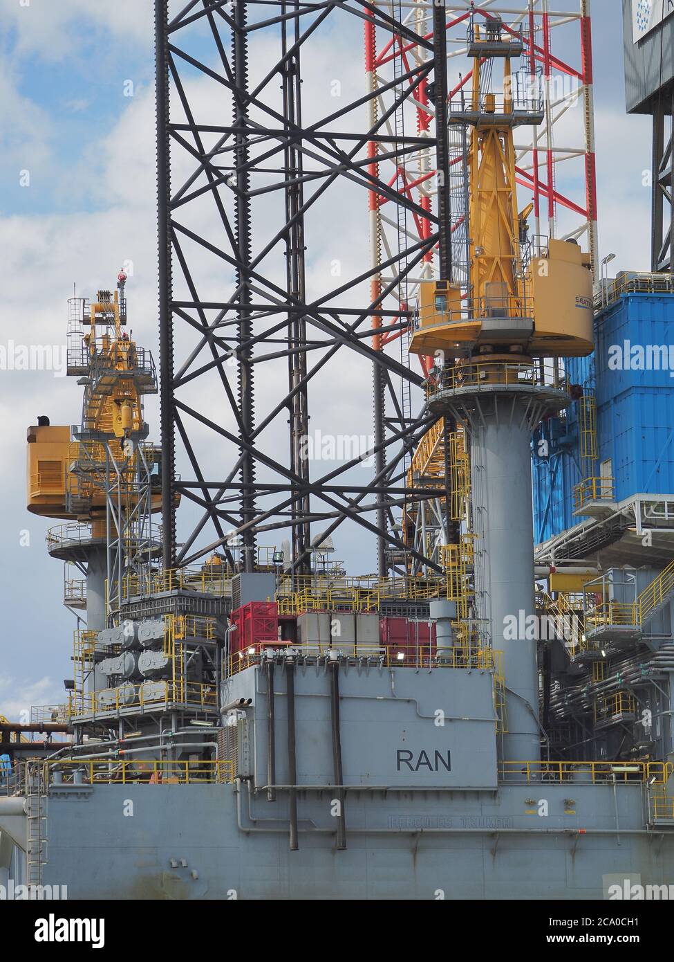 How oil rigs work hi-res stock photography and images - Alamy