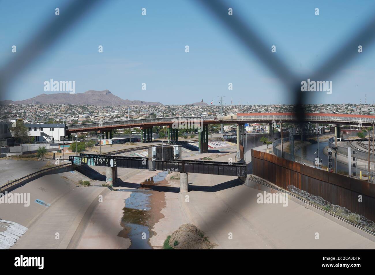 Ciudad Juarez, Chihuahua, Mexico. 2nd Aug, 2020. The empty Rio Grande ...