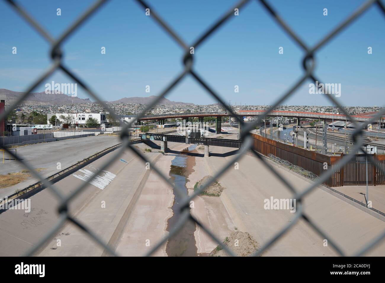 Ciudad Juarez, Chihuahua, Mexico. 2nd Aug, 2020. The empty Rio Grande ...