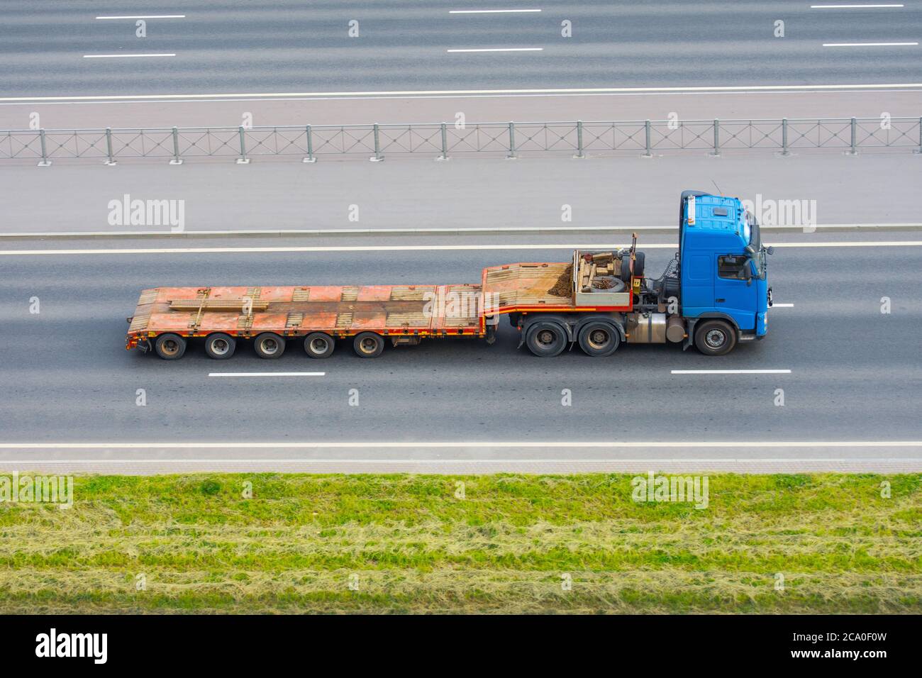 Empty flatbed trailer hi-res stock photography and images - Alamy