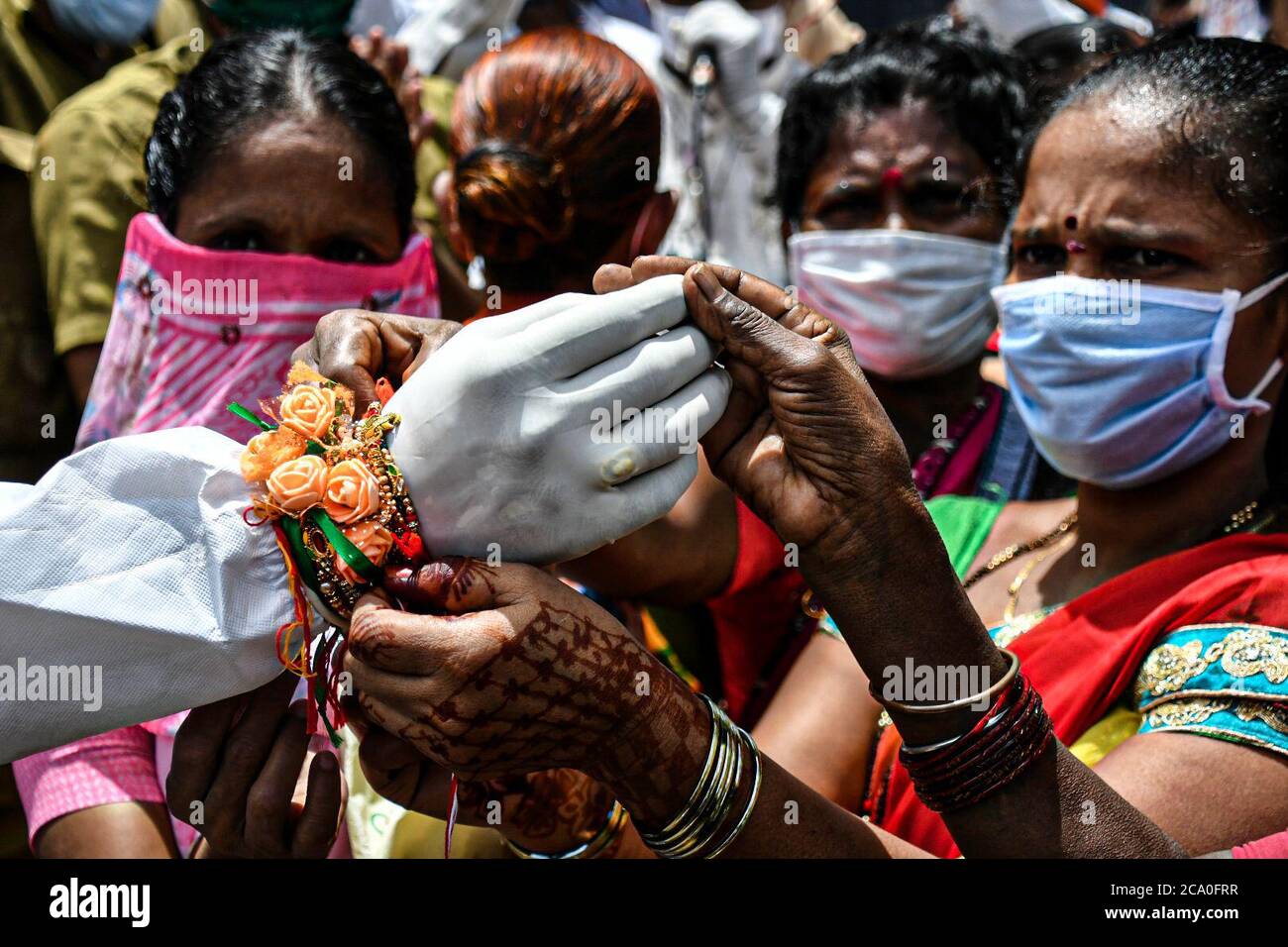 Sacred thread hi-res stock photography and images - Alamy