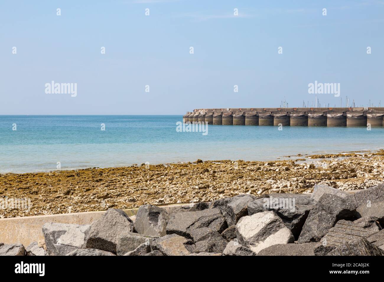 Looking towards Brighton Marina from the undercliff path Stock Photo ...