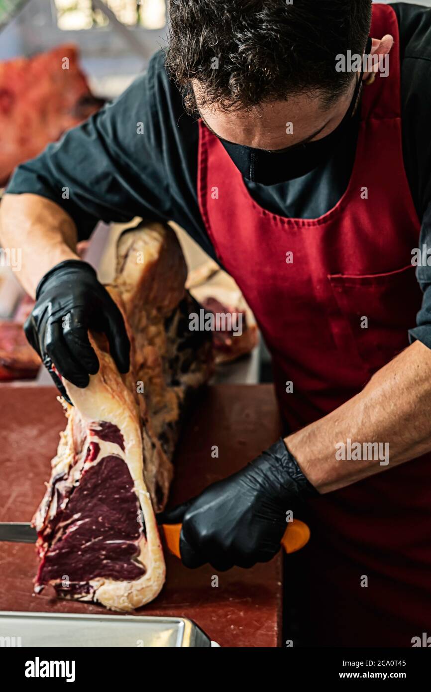 Professional bbq hi-res stock photography and images - Alamy