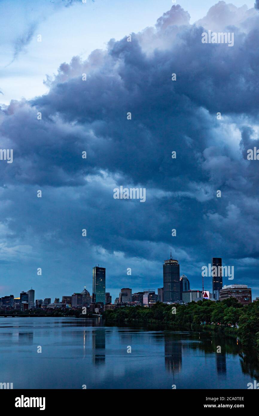 Angry storm clouds rolling into the city Stock Photo - Alamy