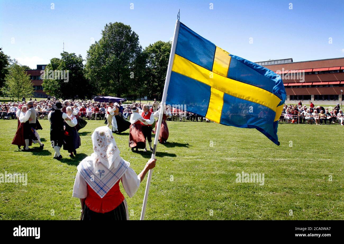 Swedish National Day celebration in Slottsparken, Linköping, Sweden ...