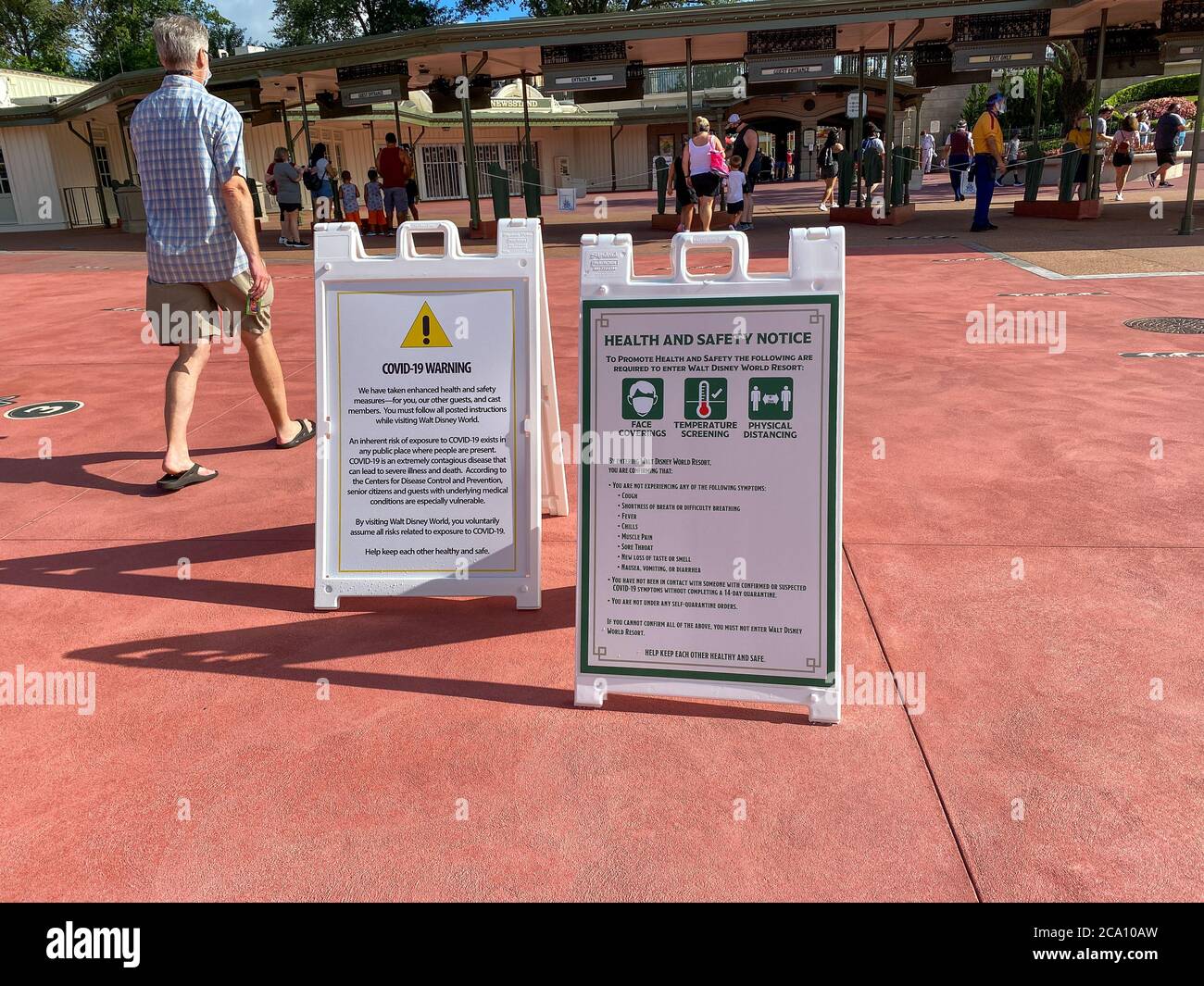 Magic kingdom disney florida safety hi-res stock photography and images ...