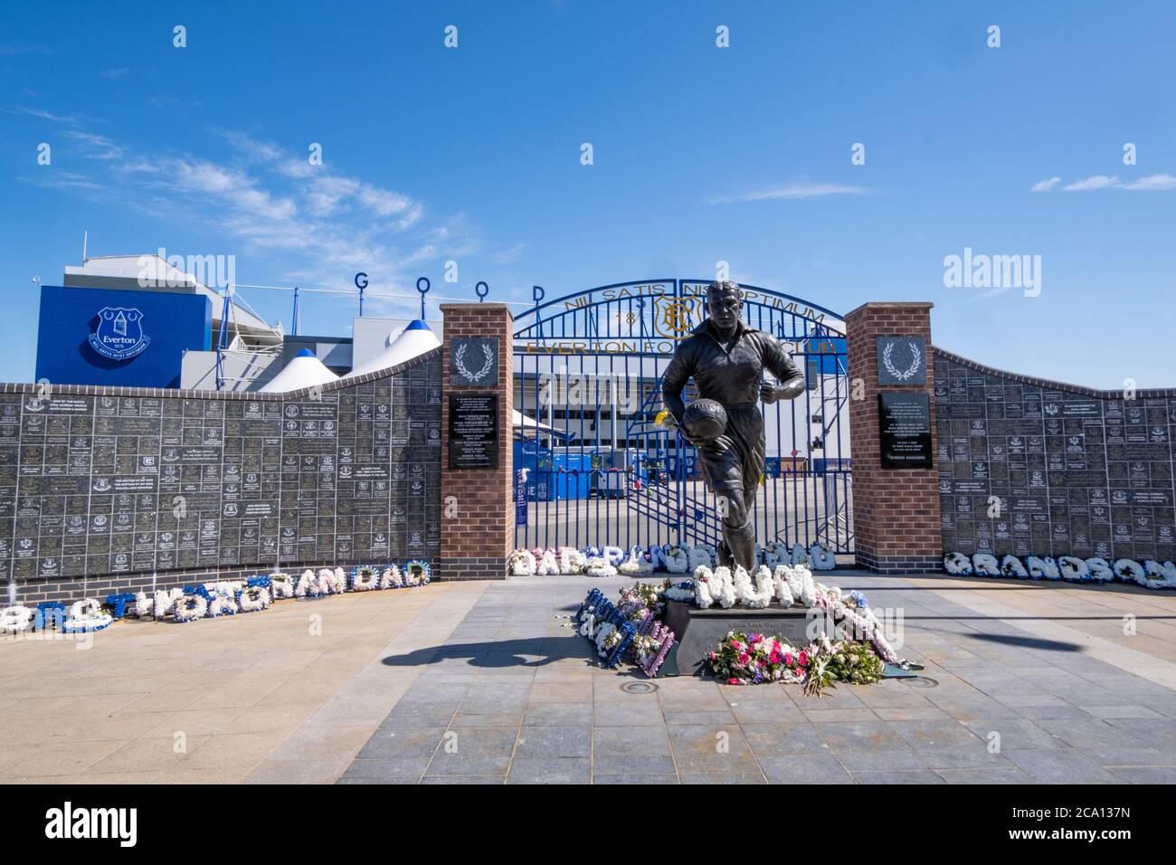 Statue of Dixie Dean outside Goodison Park in Liverpool May 2020 Stock ...