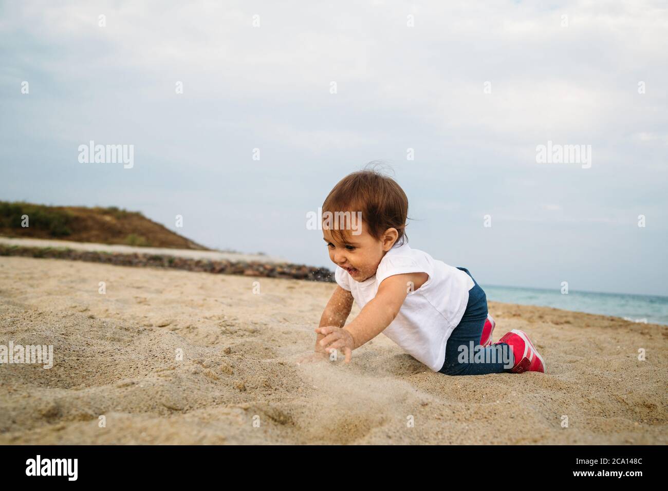 Child creeping hi-res stock photography and images - Alamy