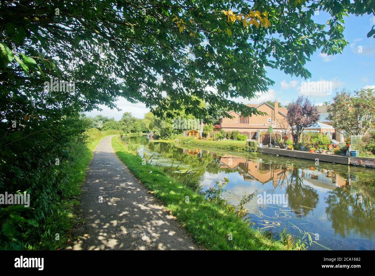 Leeds Liverpool Canal, Maghull, Merseyside Stock Photo - Alamy