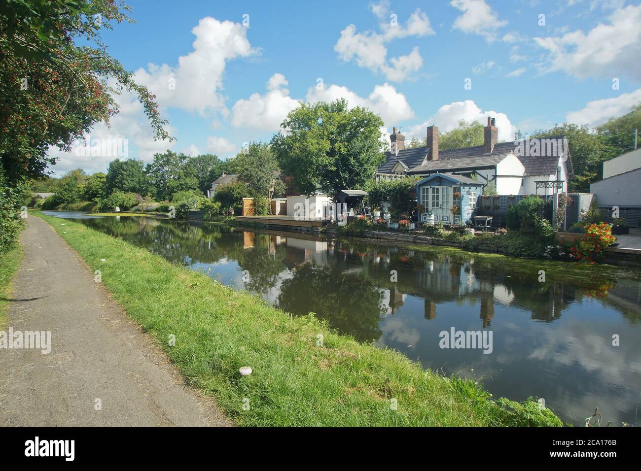 Leeds Liverpool Canal, Maghull, Merseyside Stock Photo - Alamy