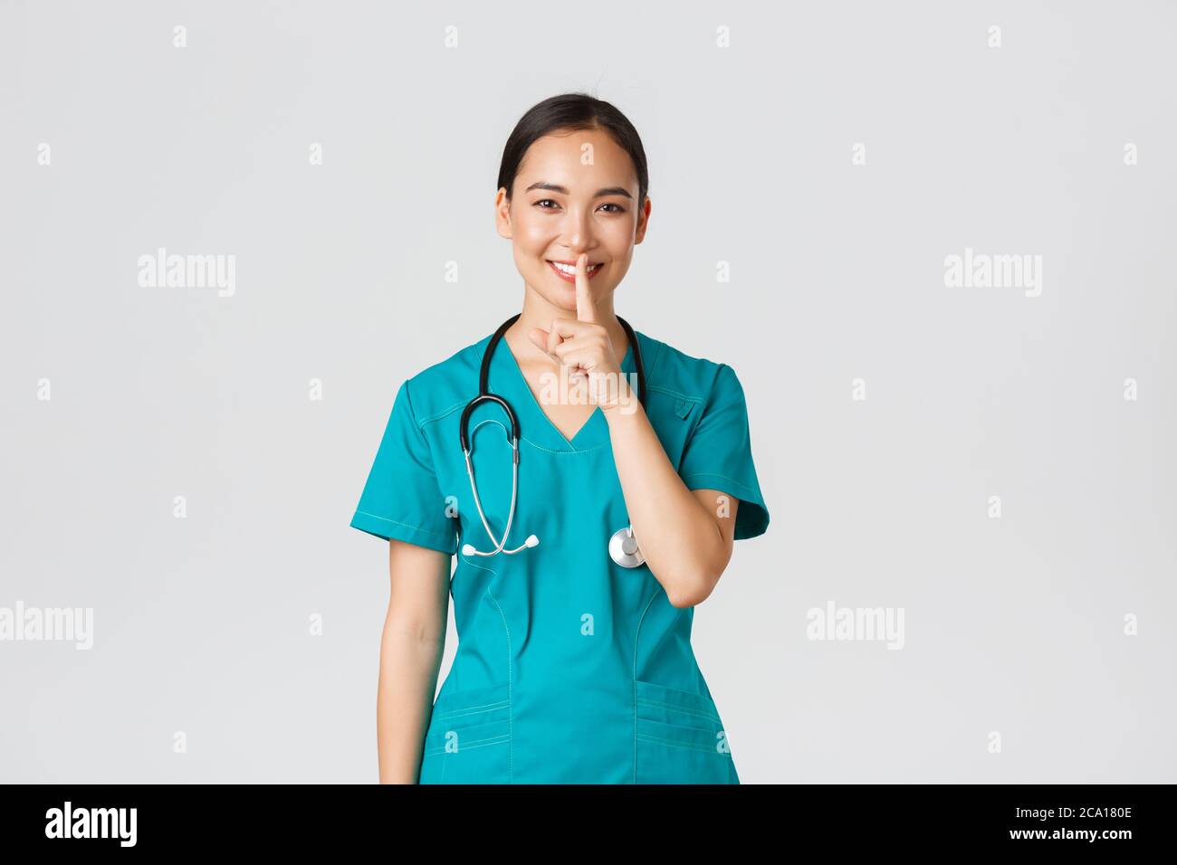 Covid-19, healthcare workers, pandemic concept. Cheerful, smiling ...