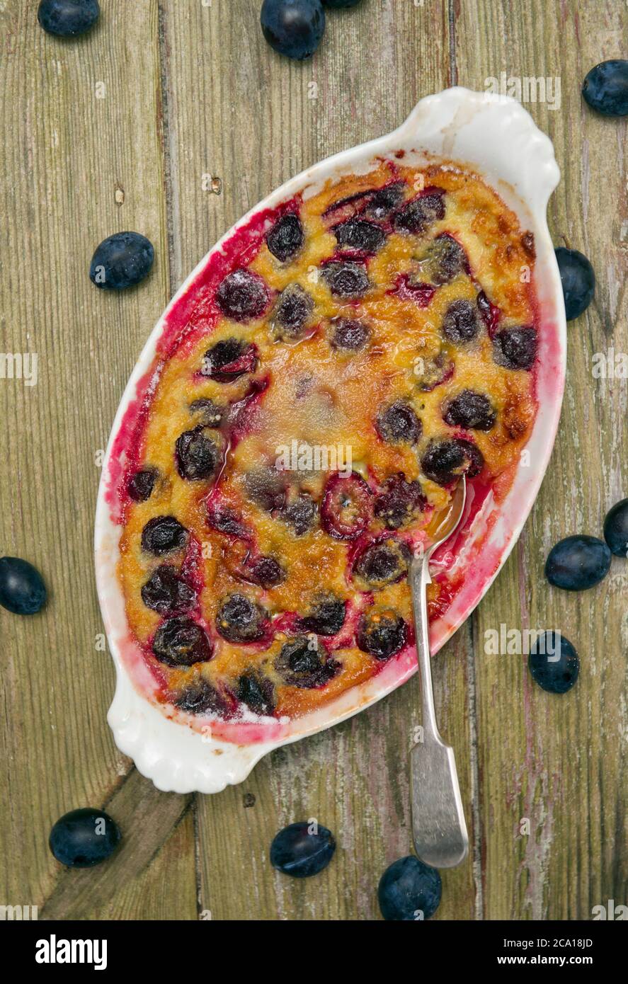 Damson pie hi-res stock photography and images - Alamy