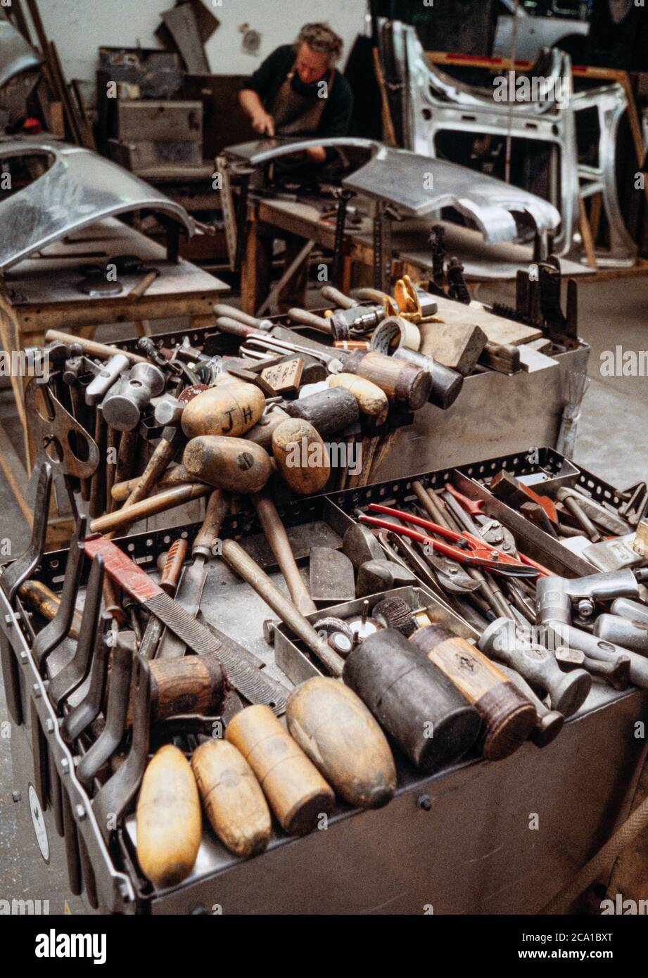 Auto factory 1990 hi-res stock photography and images - Alamy