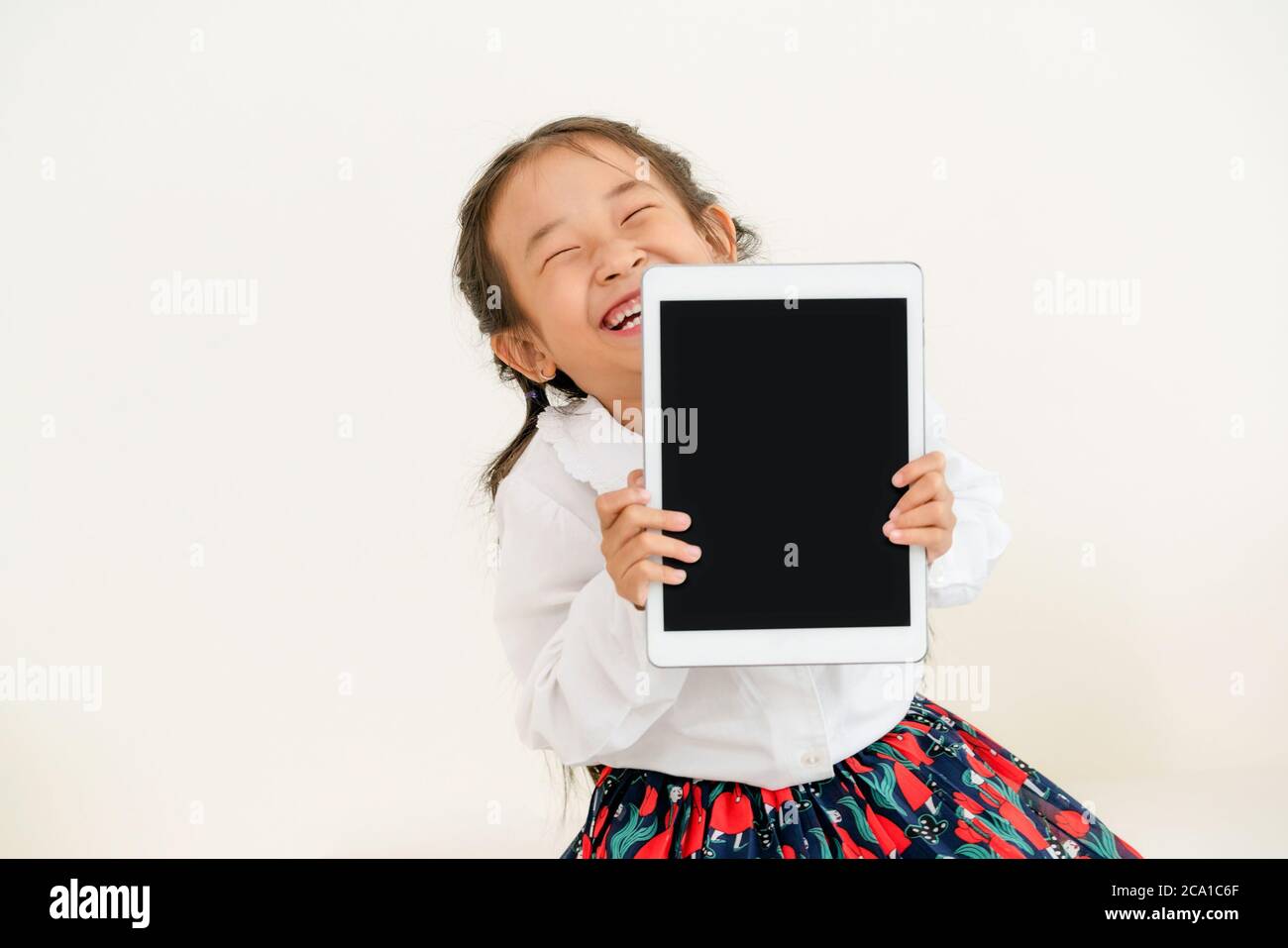Kid computer screen hi-res stock photography and images - Alamy