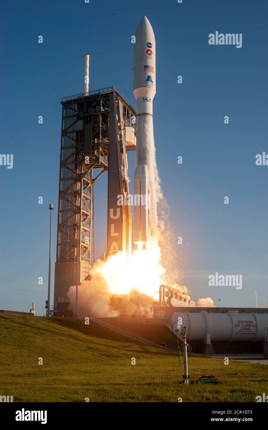 The United Launch Alliance Atlas V booster rocket carrying the NASA ...