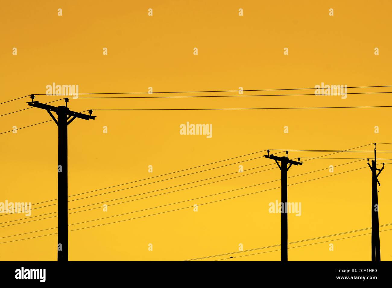 Telephone lines rooftop hi-res stock photography and images - Alamy