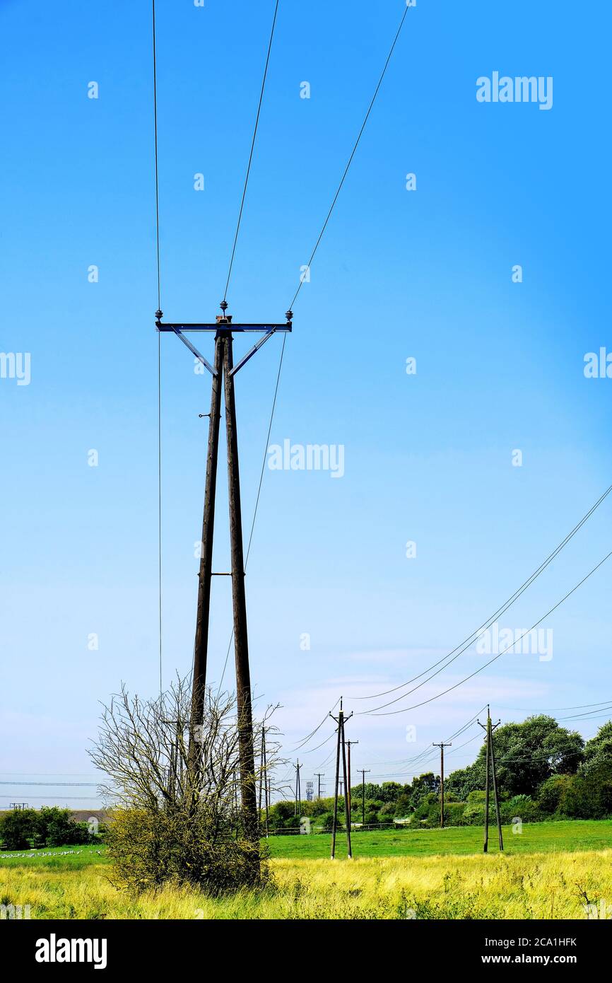 Telephone lines rooftop hi-res stock photography and images - Alamy
