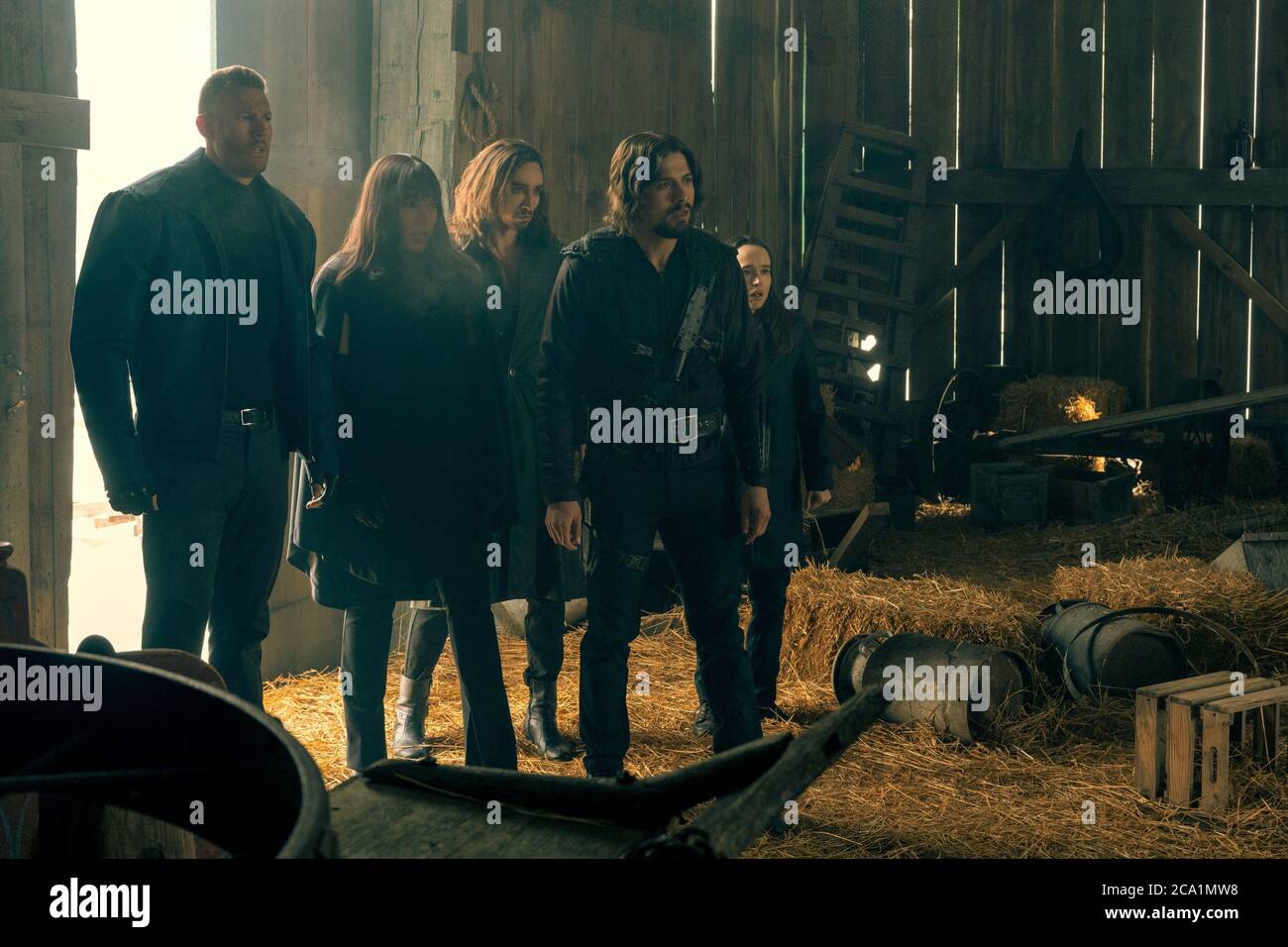 THE UMBRELLA ACADEMY, from left: Tom Hopper, Emmy Raver-Lampman, Robert ...