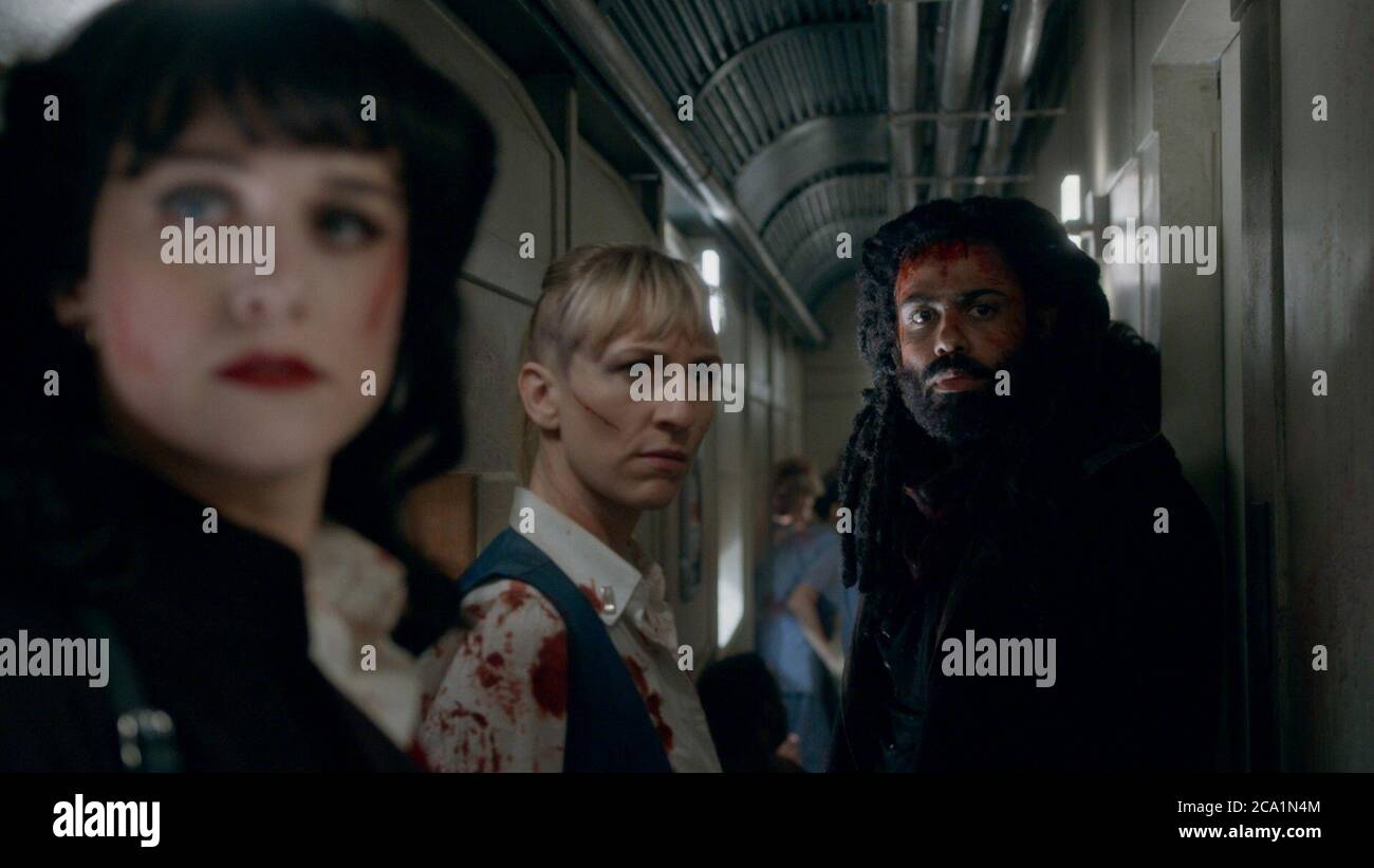 SNOWPIERCER, background from left: Mickey Sumner, Daveed Diggs, The ...