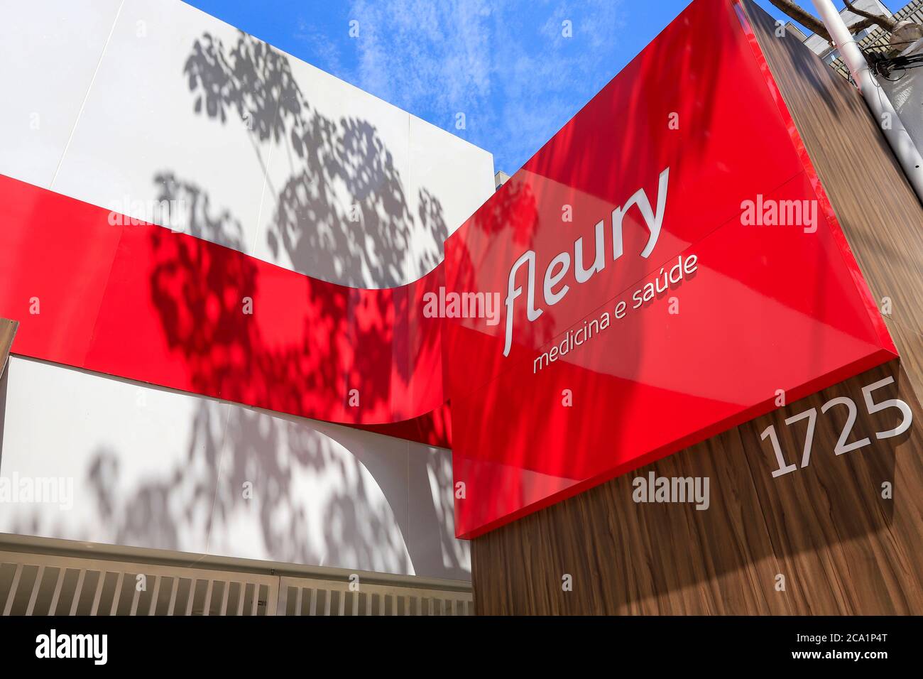 Commercial lab hi-res stock photography and images - Alamy