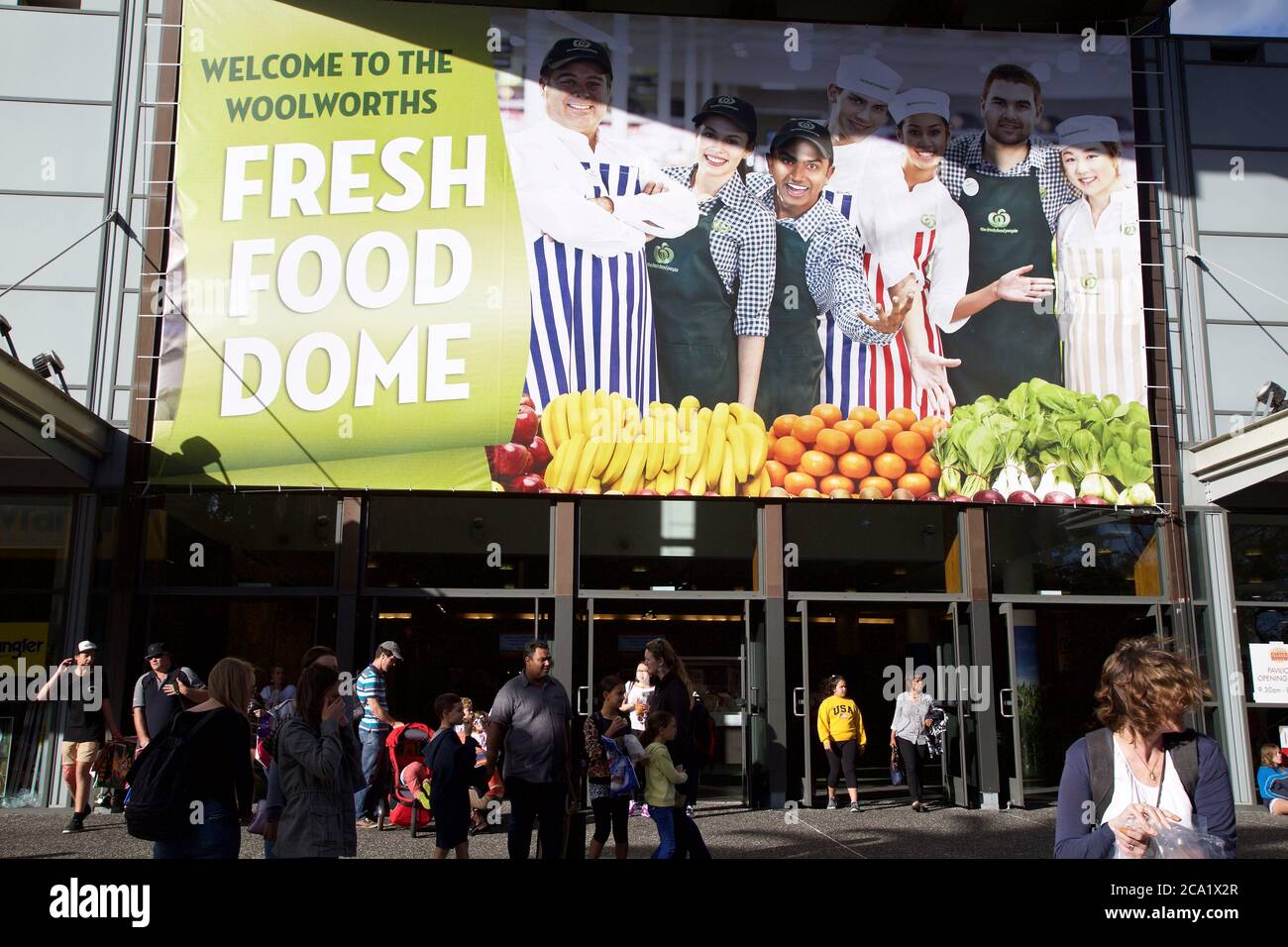 Food dome hi-res stock photography and images - Alamy