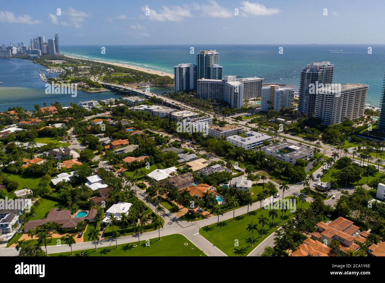 Upscale neighborhoods miami beach hi-res stock photography and images ...