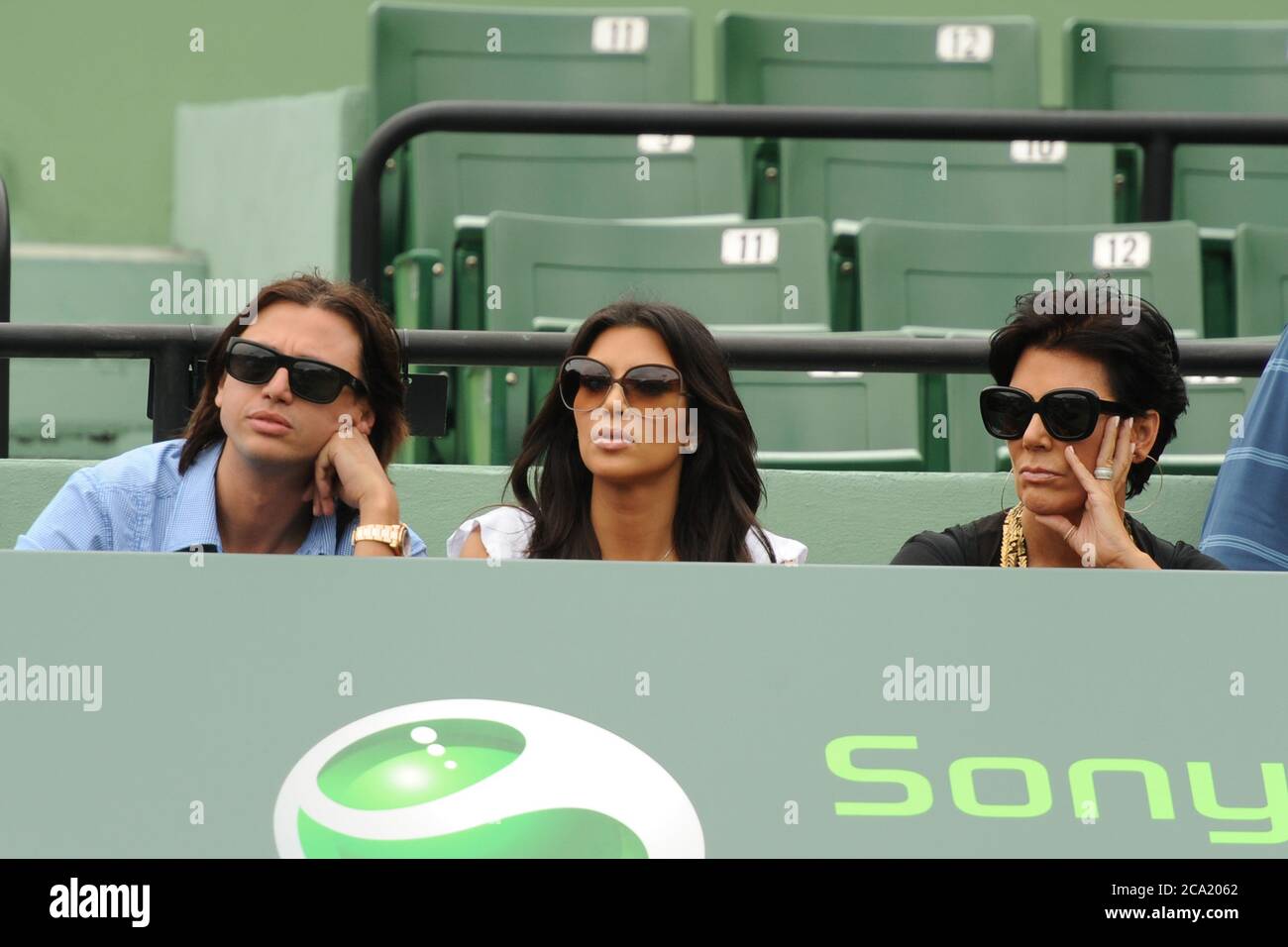 Kim kardashian does the opening coin toss hi-res stock photography and ...