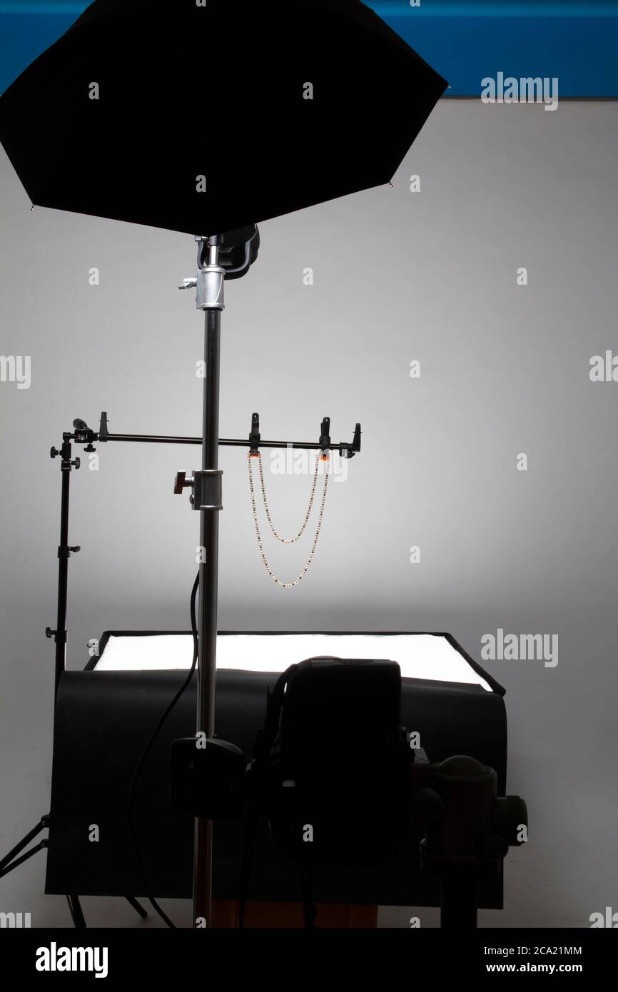 studio flash isolated Stock Photo - Alamy