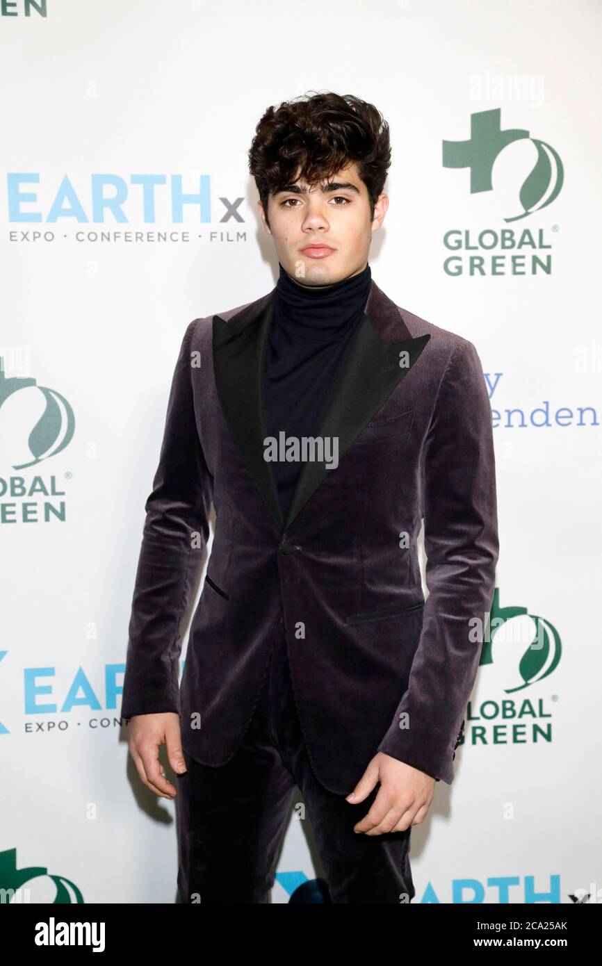 LOS ANGELES - FEB 28: Emery Kelly at the 15th Annual Global Green Pre ...