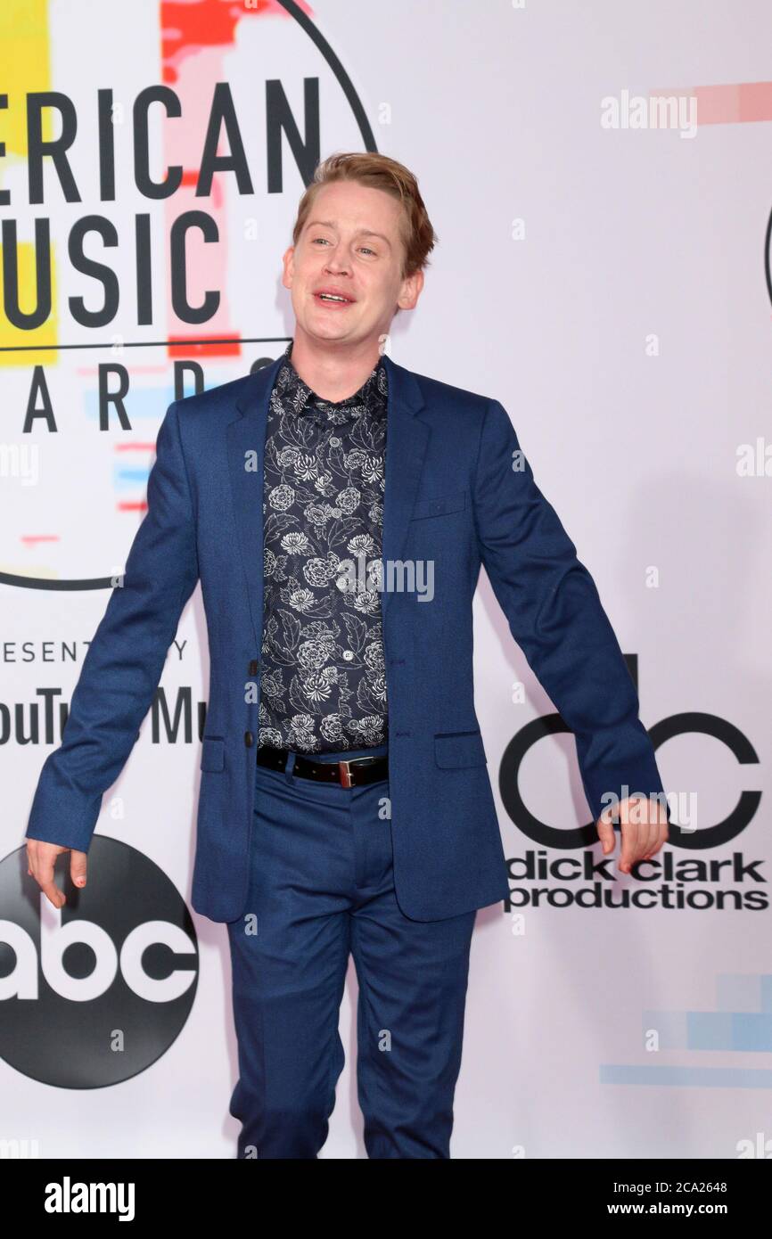 LOS ANGELES - OCT 9: Macaulay Culkin at the 2018 American Music Awards ...