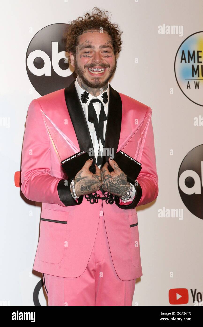 LOS ANGELES - OCT 9: Post Malone at the 2018 American Music Awards at ...