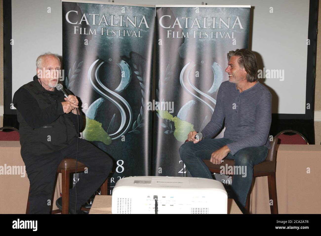 LOS ANGELES - SEP 27: Richard Dreyfuss, Geoff Boucher at the Catalina ...