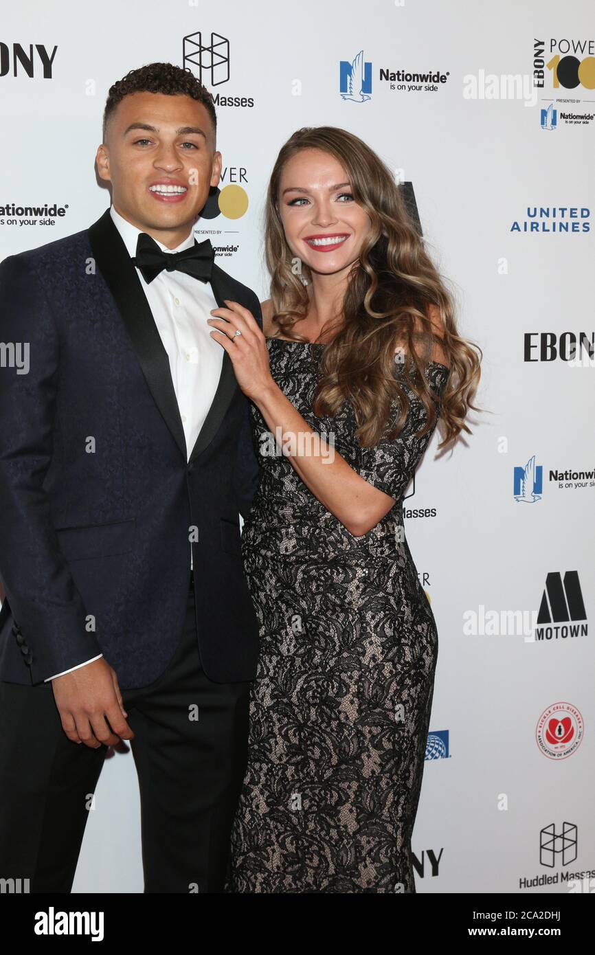 LOS ANGELES - NOV 30: Chari Hawkins, Guest at the Ebony Power 100 Gala ...