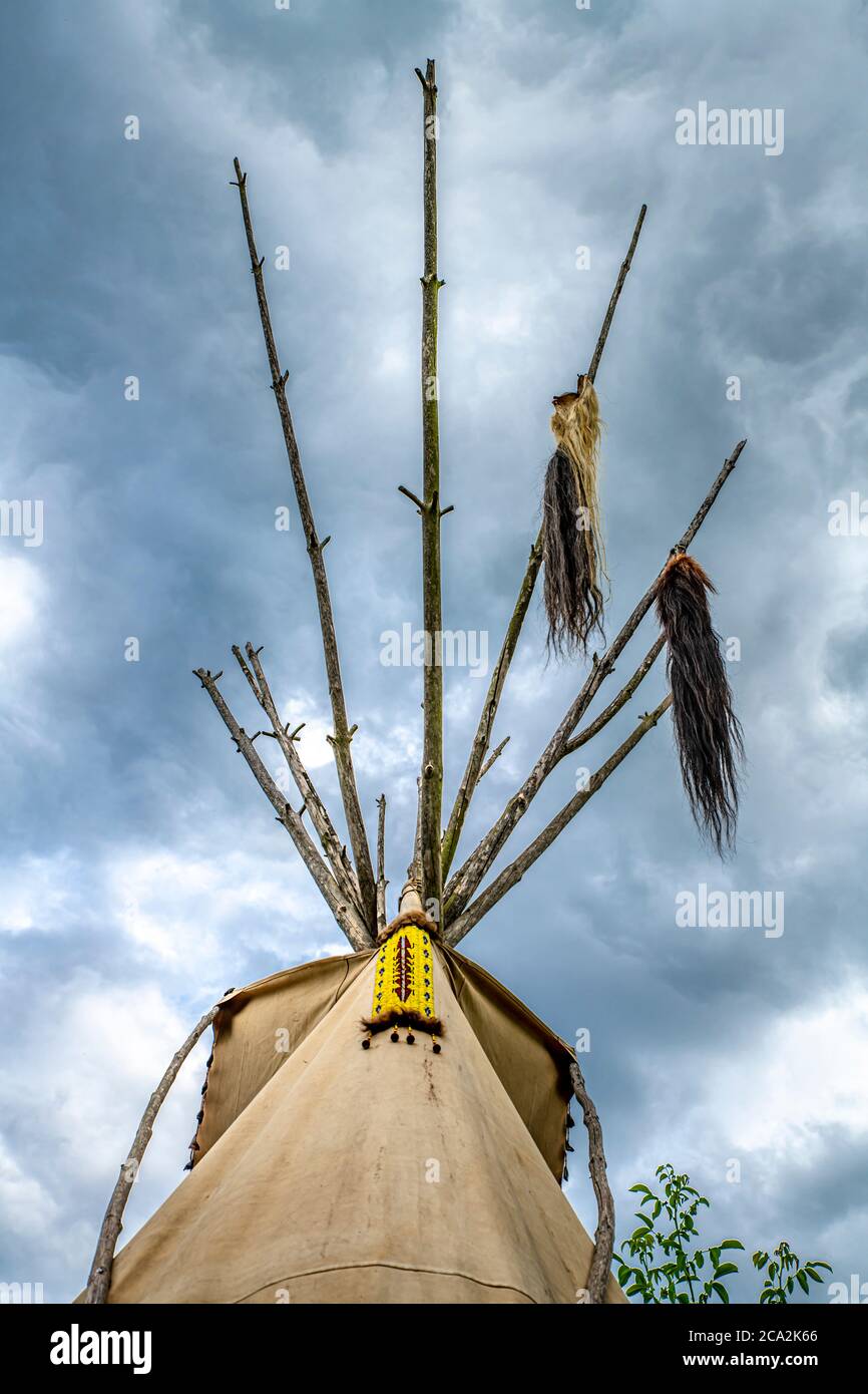 Indian poles hi-res stock photography and images - Alamy