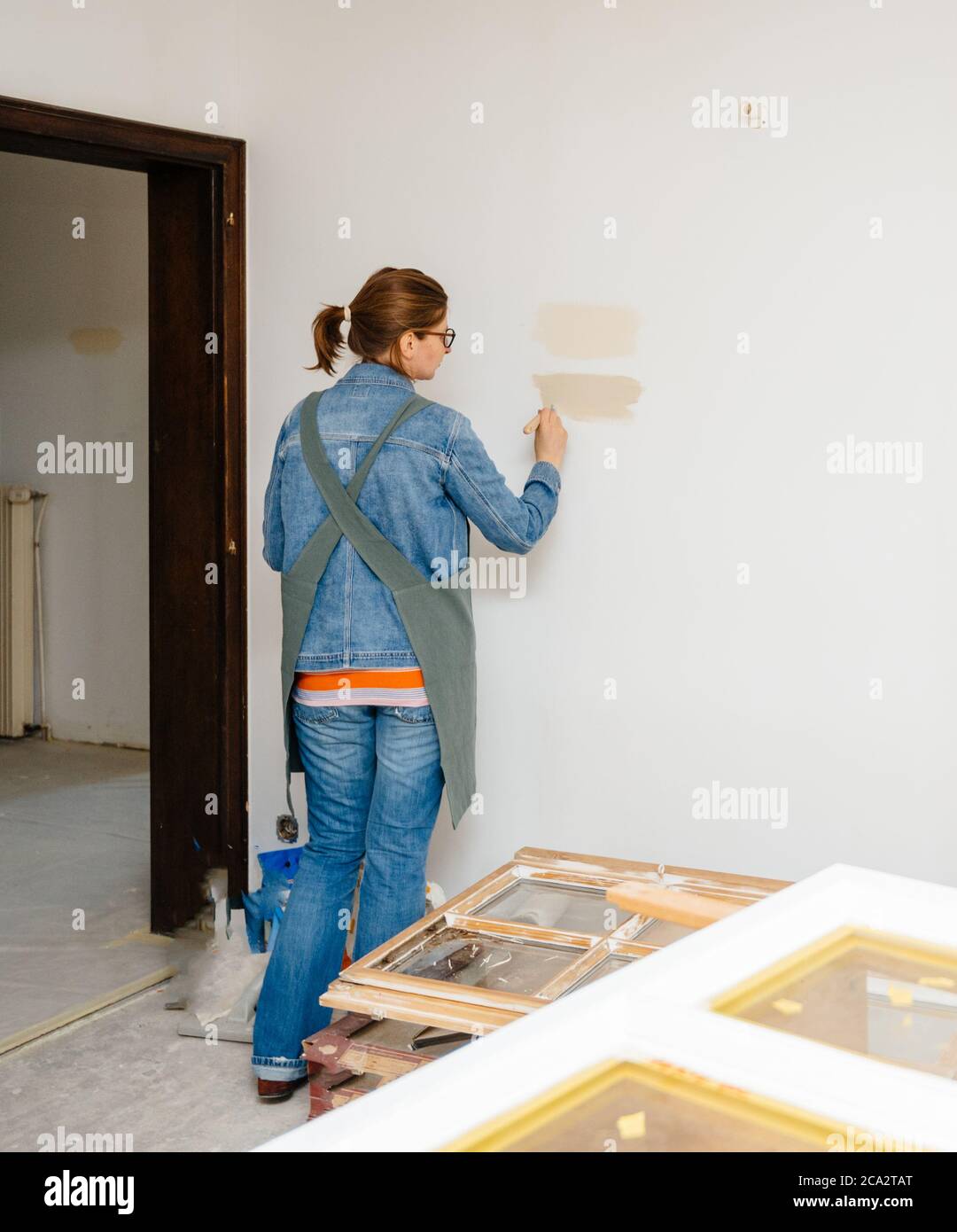 Paint testing wall hi-res stock photography and images - Alamy