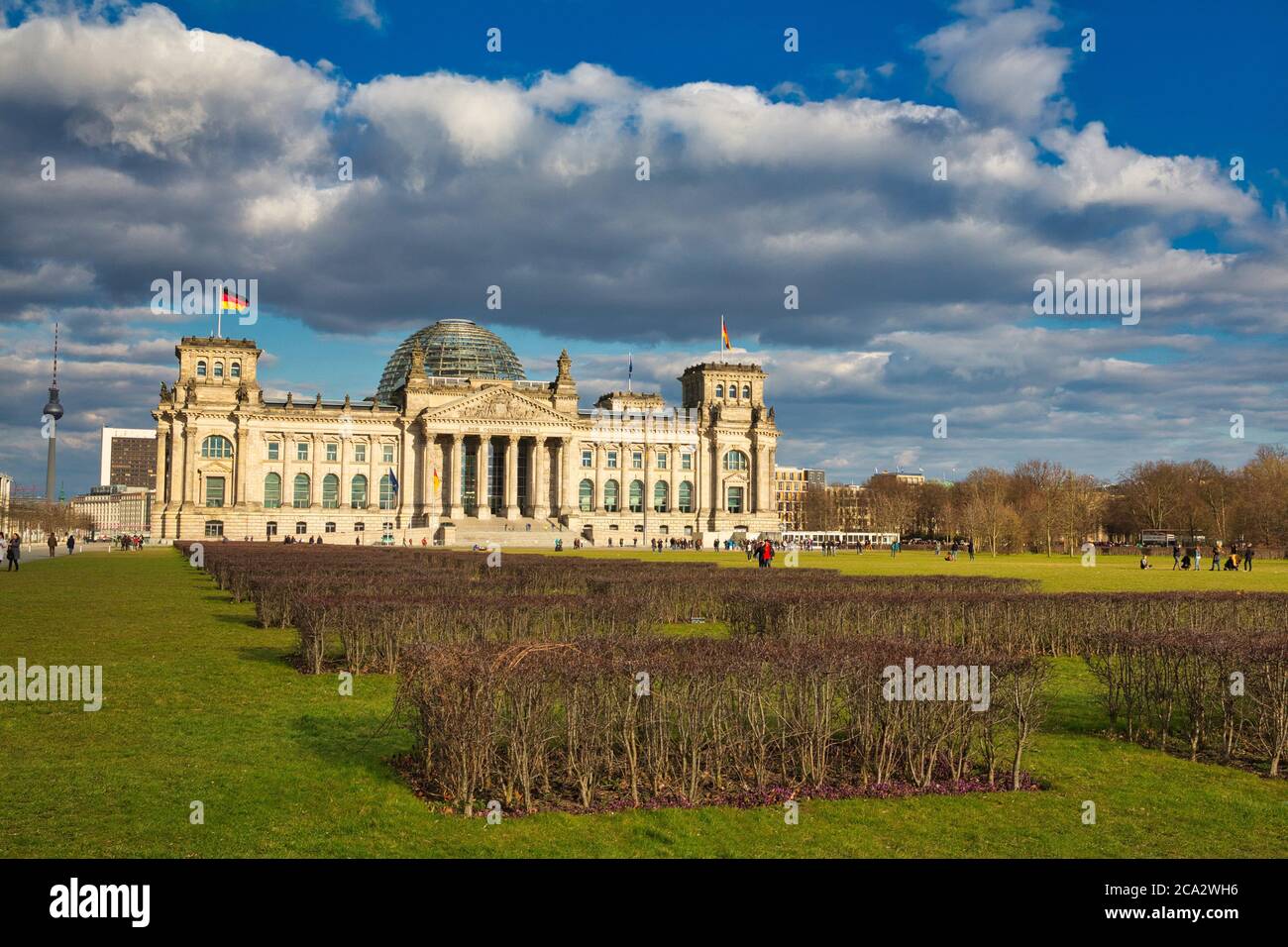 Reichstag building architecture hi-res stock photography and images - Alamy